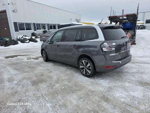 Grey Citroen Grand C4 SpaceToure 2018 in Ukmerge, with an engine capacity of 1.56 L and mileage of 170 thousand km for 6250 €, photo 9 on AUTOMOTO.COM.LV