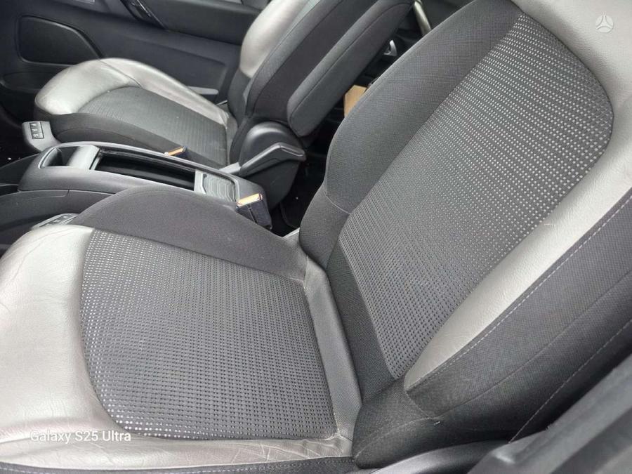 Grey Citroen Grand C4 SpaceToure 2018 in Ukmerge, with an engine capacity of 1.56 L and mileage of 170 thousand km for 6250 €, photo 12 on AUTOMOTO.COM.LV