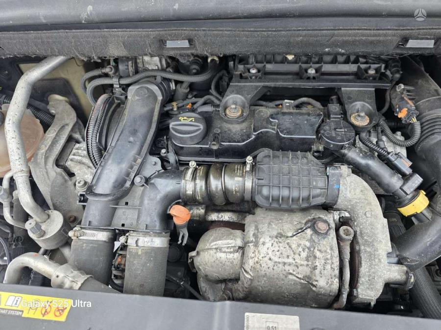 Grey Citroen Grand C4 SpaceToure 2018 in Ukmerge, with an engine capacity of 1.56 L and mileage of 170 thousand km for 6250 €, photo 17 on AUTOMOTO.COM.LV