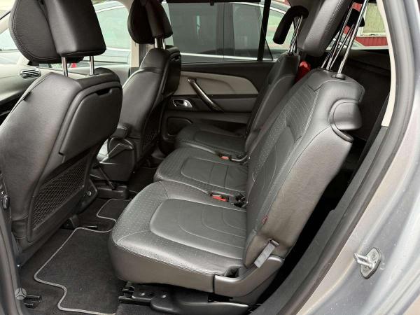 Grey Citroen Grand C4 SpaceToure 2018 in Ukmerge, with an engine capacity of 1.56 L and mileage of 191 thousand km for 7500 €, photo 8 on AUTOMOTO.COM.LV
