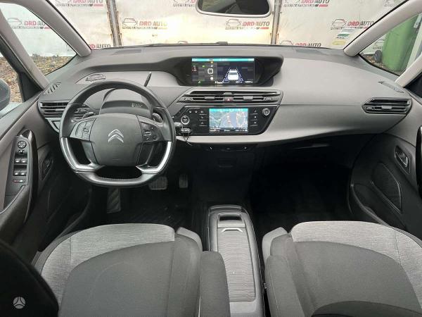 Grey Citroen Grand C4 SpaceToure 2019 in Vilnius, with an engine capacity of 1.50 L and mileage of 240 thousand km for 6900 €, photo 6 on AUTOMOTO.COM.LV