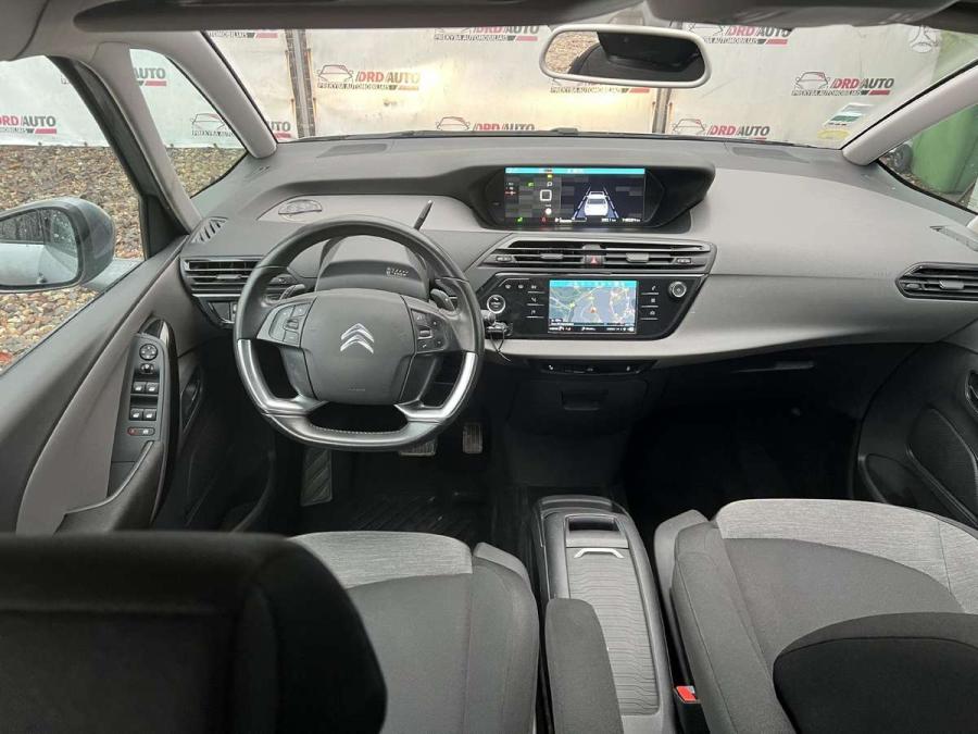 Grey Citroen Grand C4 SpaceToure 2019 in Vilnius, with an engine capacity of 1.50 L and mileage of 240 thousand km for 6900 €, photo 7 on AUTOMOTO.COM.LV