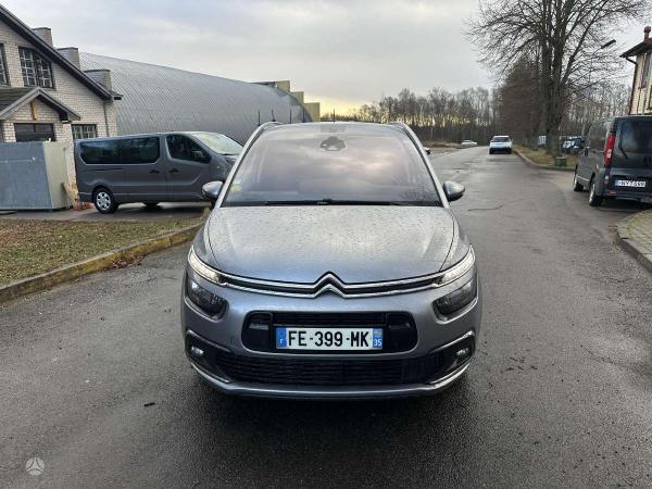 Pelēks Citroen Grand C4 SpaceToure 2019 Tauragė, ar dzinēja tilpumu 1.50 L un nobraukumu 351 tūkst. km par 7400 €, foto 3 vietnē AUTOMOTO.COM.LV