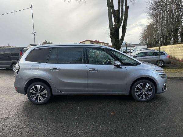 Pelēks Citroen Grand C4 SpaceToure 2019 Tauragė, ar dzinēja tilpumu 1.50 L un nobraukumu 351 tūkst. km par 7400 €, foto 8 vietnē AUTOMOTO.COM.LV