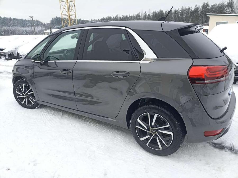 Pelēks Citroen Grand C4 SpaceToure 2019 Viļņa, ar dzinēja tilpumu 1.20 L un nobraukumu 156 tūkst. km par 7300 €, foto 5 vietnē AUTOMOTO.COM.LV