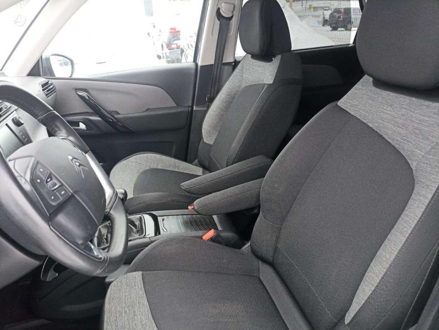 Pelēks Citroen Grand C4 SpaceToure 2019 Viļņa, ar dzinēja tilpumu 1.20 L un nobraukumu 156 tūkst. km par 7300 €, foto 9 vietnē AUTOMOTO.COM.LV