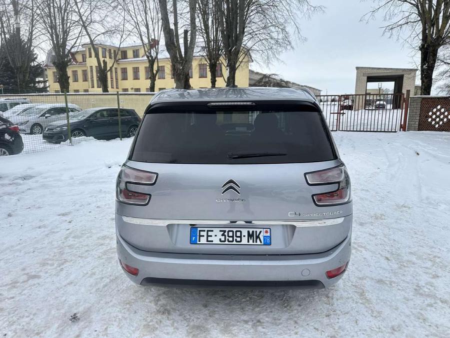 Pelēks Citroen Grand C4 SpaceToure 2019 Tauragė, ar dzinēja tilpumu 1.50 L un nobraukumu 351 tūkst. km par 7050 €, foto 6 vietnē AUTOMOTO.COM.LV