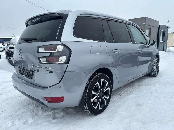 Pelēks Citroen Grand C4 SpaceToure 2019 Viļņa, ar dzinēja tilpumu 1.20 L un nobraukumu 203 tūkst. km par 8300 €, foto 7 vietnē AUTOMOTO.COM.LV