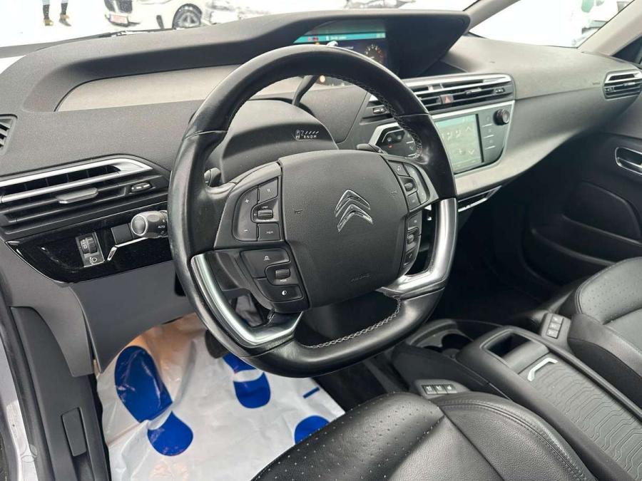 Pelēks Citroen Grand C4 SpaceToure 2019 Viļņa, ar dzinēja tilpumu 1.20 L un nobraukumu 203 tūkst. km par 8300 €, foto 11 vietnē AUTOMOTO.COM.LV