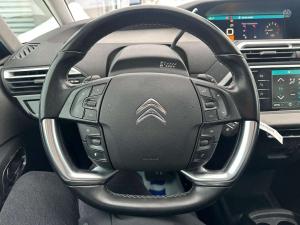 Pelēks Citroen Grand C4 SpaceToure 2019 Viļņa, ar dzinēja tilpumu 1.20 L un nobraukumu 203 tūkst. km par 8300 €, foto 17 vietnē AUTOMOTO.COM.LV