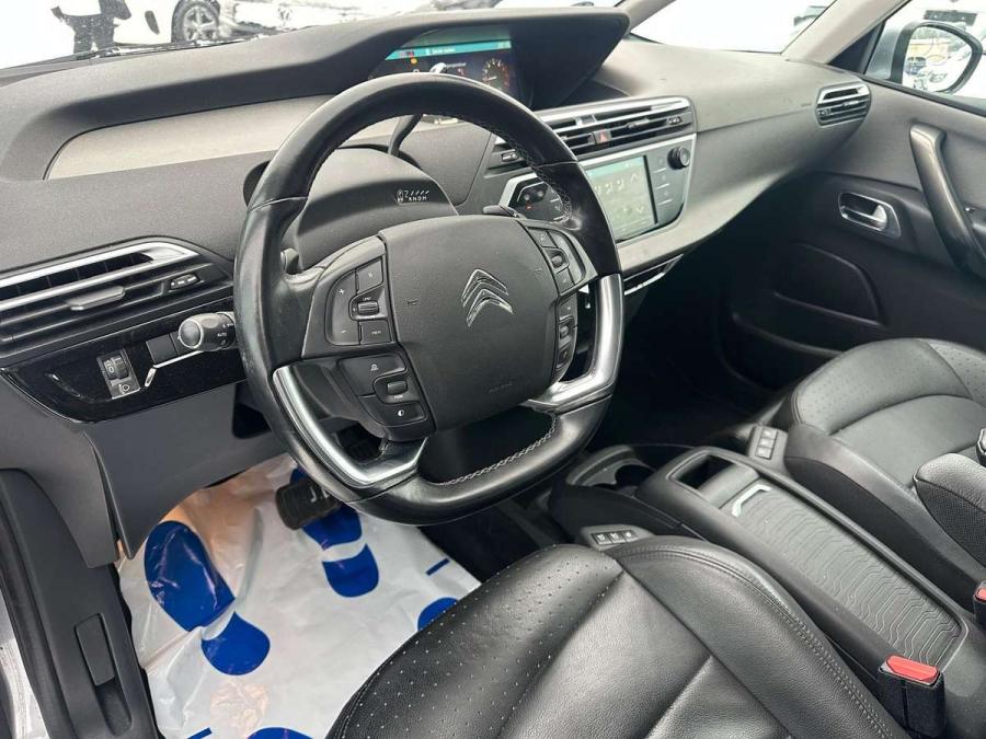 Pelēks Citroen Grand C4 SpaceToure 2019 Viļņa, ar dzinēja tilpumu 1.20 L un nobraukumu 203 tūkst. km par 8300 €, foto 27 vietnē AUTOMOTO.COM.LV