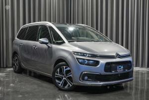 Pelēks Citroen Grand C4 SpaceToure 2019 Marijampole, ar dzinēja tilpumu 1.50 L un nobraukumu 115 tūkst. km par 8950 €, foto  vietnē AUTOMOTO.COM.LV