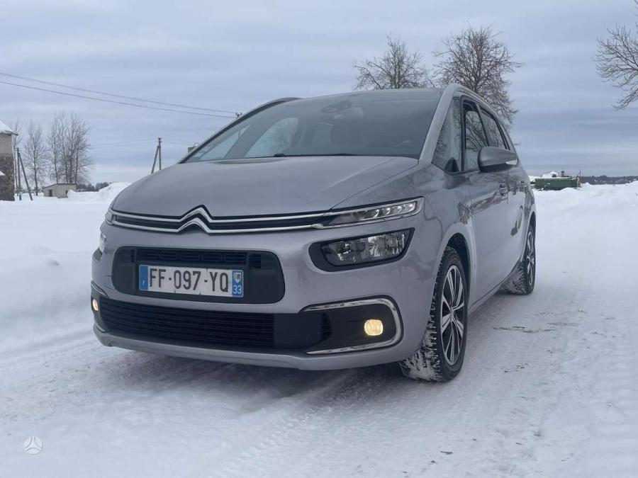 Grey Citroen Grand C4 SpaceToure 2019 in Panevezys, with an engine capacity of 1.50 L and mileage of 197 thousand km for 7150 €, photo 1 on AUTOMOTO.COM.LV