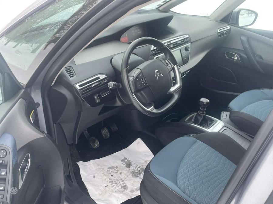 Grey Citroen Grand C4 SpaceToure 2019 in Panevezys, with an engine capacity of 1.50 L and mileage of 197 thousand km for 7150 €, photo 8 on AUTOMOTO.COM.LV