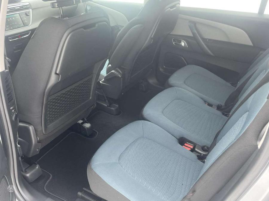 Grey Citroen Grand C4 SpaceToure 2019 in Panevezys, with an engine capacity of 1.50 L and mileage of 197 thousand km for 7150 €, photo 9 on AUTOMOTO.COM.LV