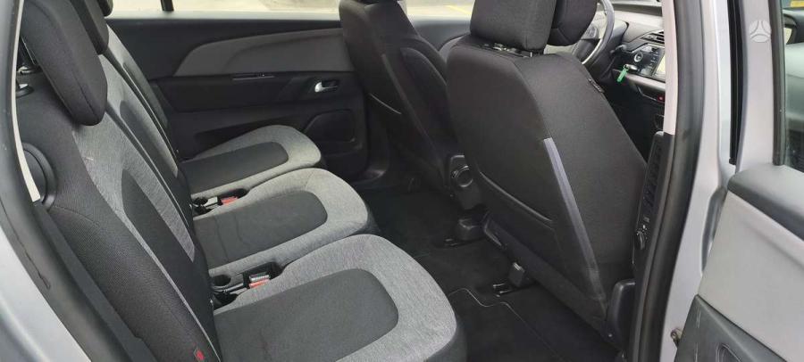 Pelēks Citroen Grand C4 SpaceToure 2019 Tauragė, ar dzinēja tilpumu 1.50 L un nobraukumu 224 tūkst. km par 6300 €, foto 13 vietnē AUTOMOTO.COM.LV