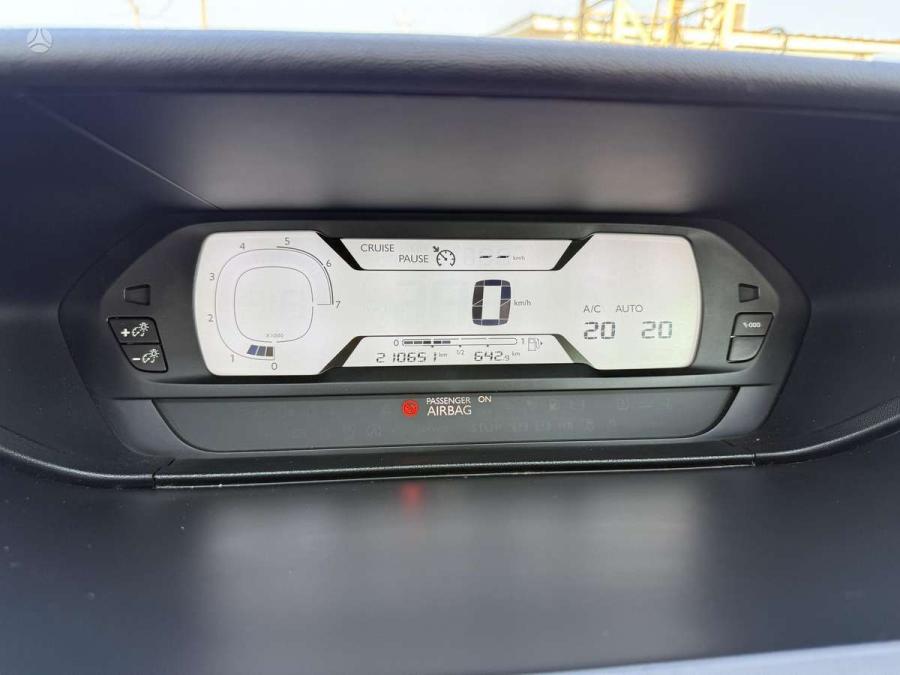Pelēks Citroen Grand C4 SpaceToure 2019 Viļņa, ar dzinēja tilpumu 1.50 L un nobraukumu 210 tūkst. km par 6300 €, foto 13 vietnē AUTOMOTO.COM.LV