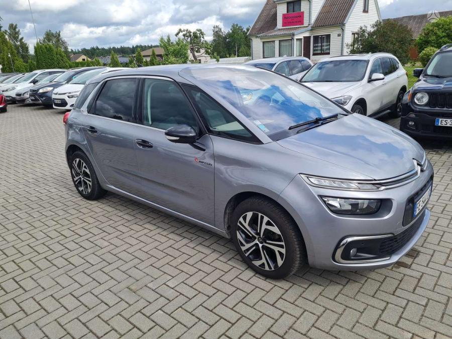 Grey Citroen Grand C4 SpaceToure 2019 in Taurage, with an engine capacity of 1.20 L and mileage of 155 thousand km for 5650 €, photo 4 on AUTOMOTO.COM.LV