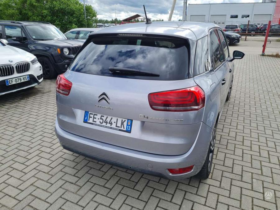 Grey Citroen Grand C4 SpaceToure 2019 in Taurage, with an engine capacity of 1.20 L and mileage of 155 thousand km for 5650 €, photo 10 on AUTOMOTO.COM.LV