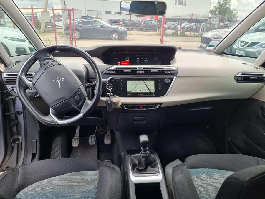 Grey Citroen Grand C4 SpaceToure 2019 in Taurage, with an engine capacity of 1.20 L and mileage of 155 thousand km for 5650 €, photo 15 on AUTOMOTO.COM.LV