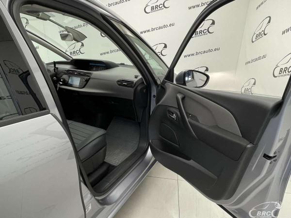 Grey Citroen Grand C4 SpaceToure 2020 in Vilnius, with an engine capacity of 1.50 L and mileage of 201 thousand km for 6900 €, photo 9 on AUTOMOTO.COM.LV