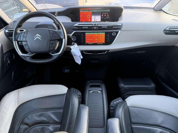 Grey Citroen Grand C4 SpaceToure 2020 in Kaunas, with an engine capacity of 1.20 L and mileage of 175 thousand km for 11500 €, photo 2 on AUTOMOTO.COM.LV