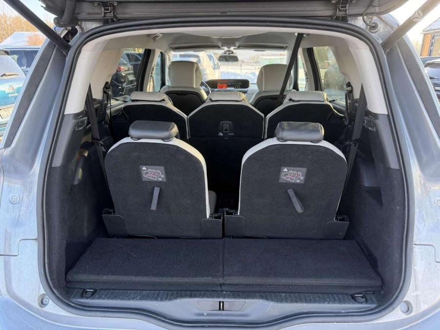 Pelēks Citroen Grand C4 SpaceToure 2020 Kauņa, ar dzinēja tilpumu 1.20 L un nobraukumu 175 tūkst. km par 11500 €, foto 9 vietnē AUTOMOTO.COM.LV