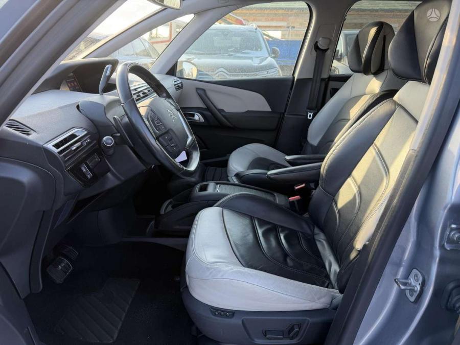 Pelēks Citroen Grand C4 SpaceToure 2020 Kauņa, ar dzinēja tilpumu 1.20 L un nobraukumu 175 tūkst. km par 11500 €, foto 14 vietnē AUTOMOTO.COM.LV