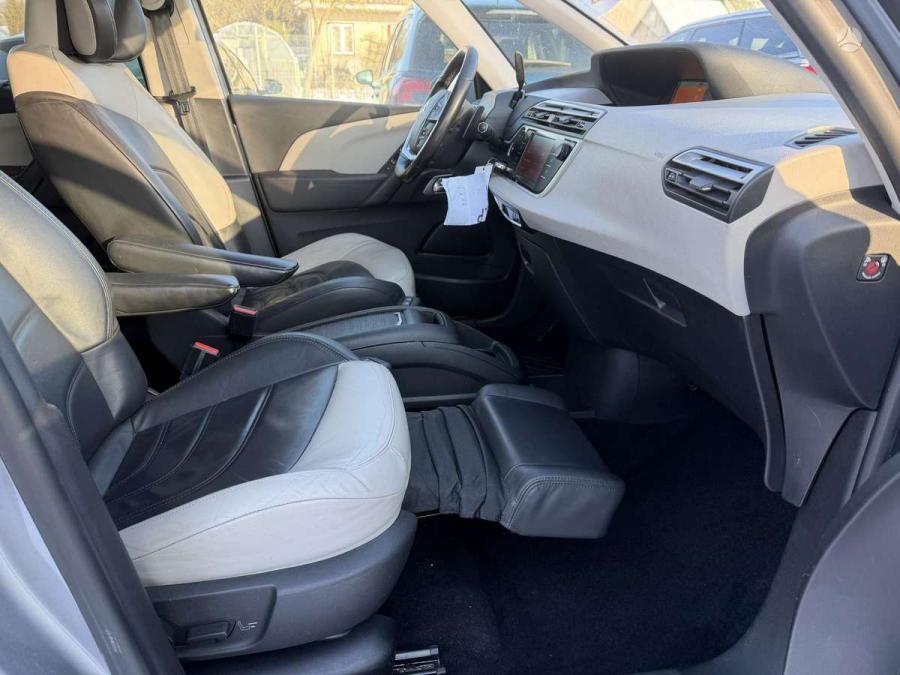 Pelēks Citroen Grand C4 SpaceToure 2020 Kauņa, ar dzinēja tilpumu 1.20 L un nobraukumu 175 tūkst. km par 11500 €, foto 19 vietnē AUTOMOTO.COM.LV