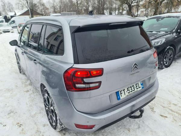 Pelēks Citroen Grand C4 SpaceToure 2020 Tauragė, ar dzinēja tilpumu 1.50 L un nobraukumu 171 tūkst. km par 8100 €, foto 4 vietnē AUTOMOTO.COM.LV