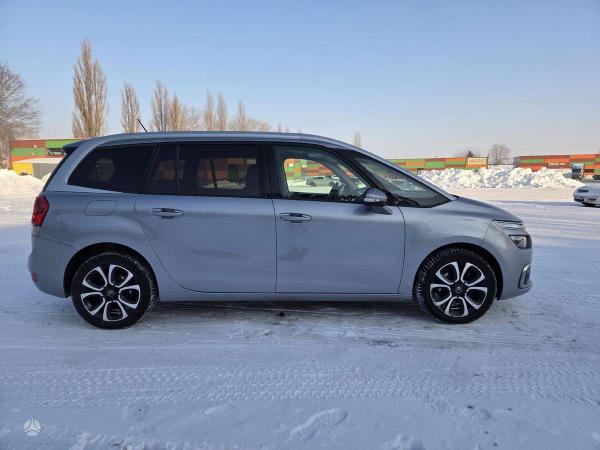 Grey Citroen Grand C4 SpaceToure 2020 in Klaipeda, with an engine capacity of 1.50 L and mileage of 250 thousand km for 8200 €, photo 2 on AUTOMOTO.COM.LV
