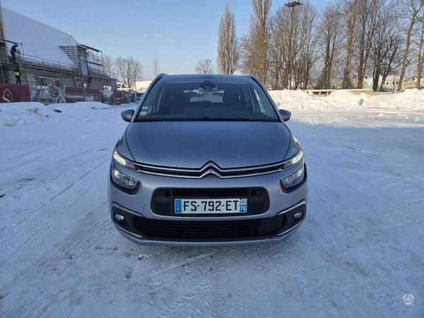 Grey Citroen Grand C4 SpaceToure 2020 in Klaipeda, with an engine capacity of 1.50 L and mileage of 250 thousand km for 8200 €, photo 7 on AUTOMOTO.COM.LV