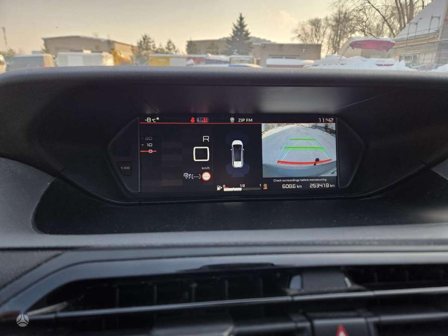 Grey Citroen Grand C4 SpaceToure 2020 in Klaipeda, with an engine capacity of 1.50 L and mileage of 250 thousand km for 8200 €, photo 20 on AUTOMOTO.COM.LV