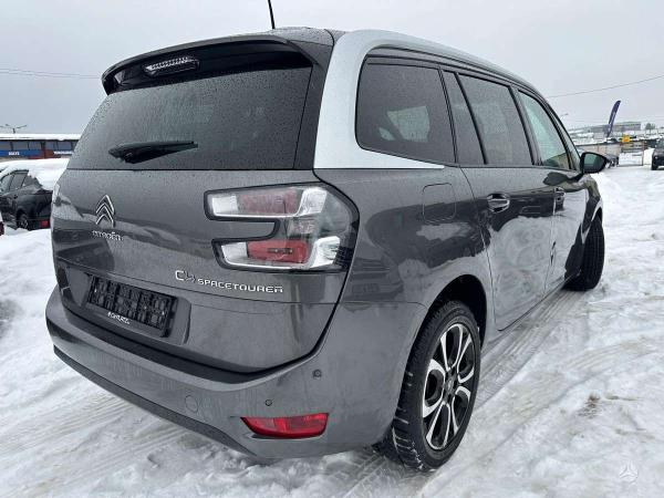 Pelēks Citroen Grand C4 SpaceToure 2020 Viļņa, ar dzinēja tilpumu 1.20 L un nobraukumu 179 tūkst. km par 8900 €, foto 7 vietnē AUTOMOTO.COM.LV