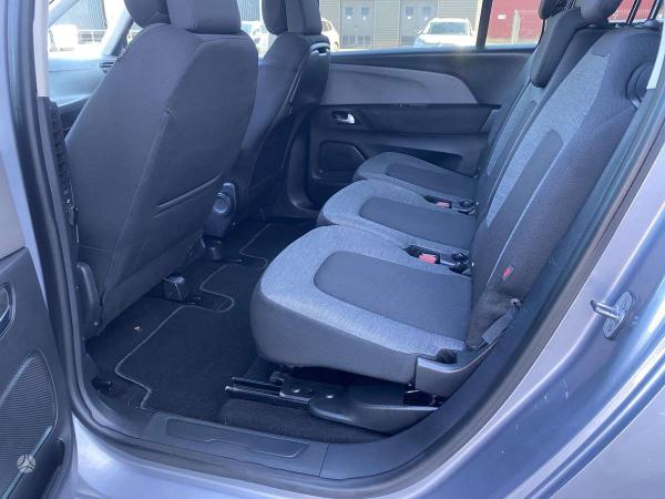 Grey Citroen Grand C4 SpaceToure 2020 in Kaunas, with an engine capacity of 1.50 L and mileage of 201 thousand km for 8650 €, photo 10 on AUTOMOTO.COM.LV