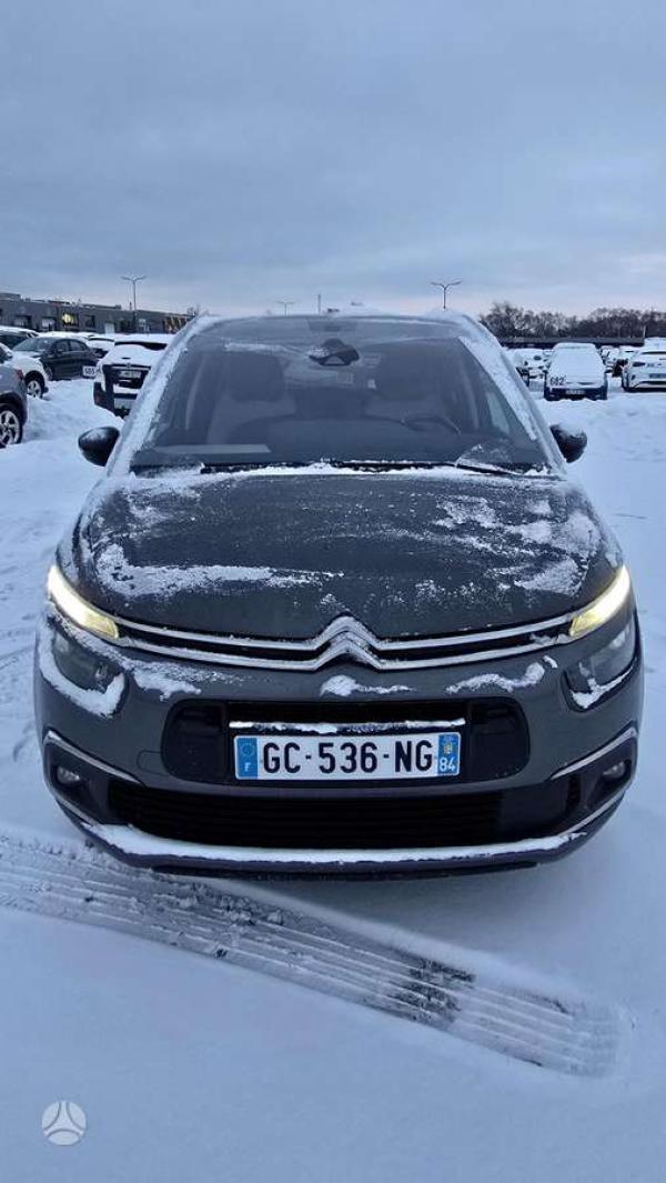 Grey Citroen Grand C4 SpaceToure 2021 in Taurage, with an engine capacity of 1.50 L and mileage of 178 thousand km for 12705 €, photo 2 on AUTOMOTO.COM.LV