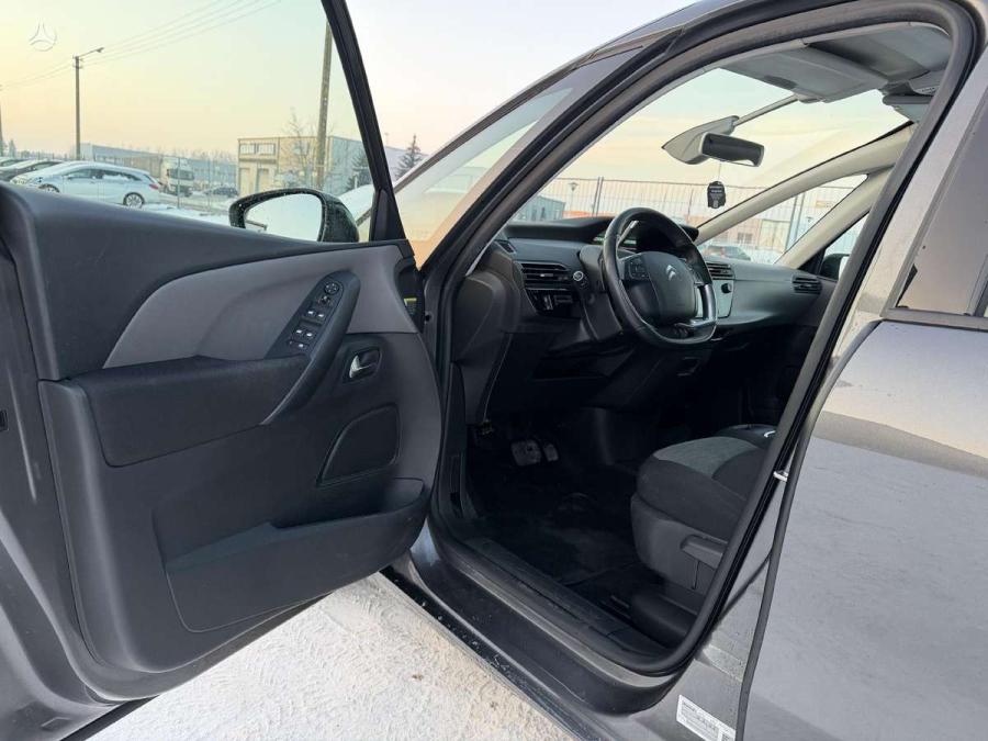 Pelēks Citroen Grand C4 SpaceToure 2021 Marijampole, ar dzinēja tilpumu 1.50 L un nobraukumu 166 tūkst. km par 10890 €, foto 11 vietnē AUTOMOTO.COM.LV