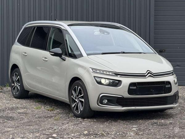 Grey Citroen Grand C4 SpaceToure 2021 in Kaunas, with an engine capacity of 1.50 L and mileage of 251 thousand km for 9300 €, photo 1 on AUTOMOTO.COM.LV