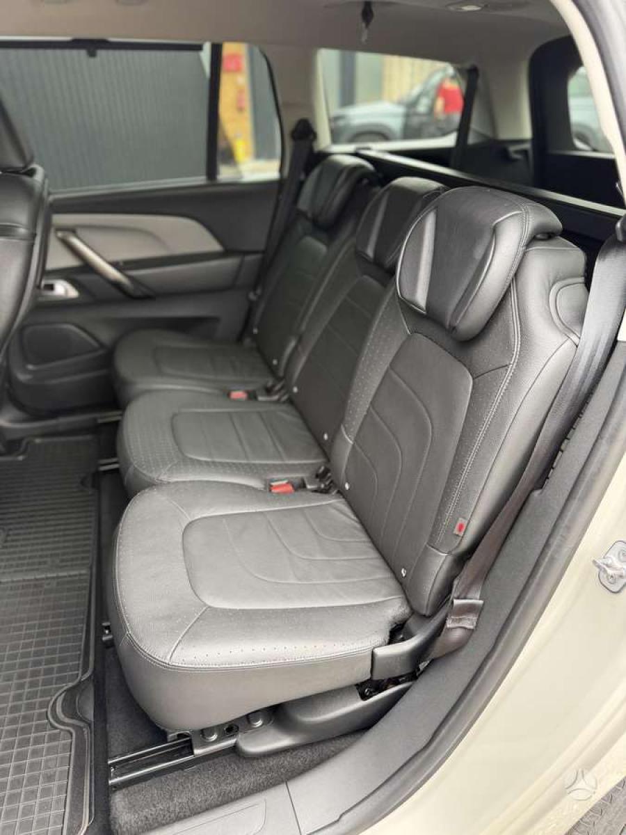 Grey Citroen Grand C4 SpaceToure 2021 in Kaunas, with an engine capacity of 1.50 L and mileage of 251 thousand km for 9300 €, photo 12 on AUTOMOTO.COM.LV