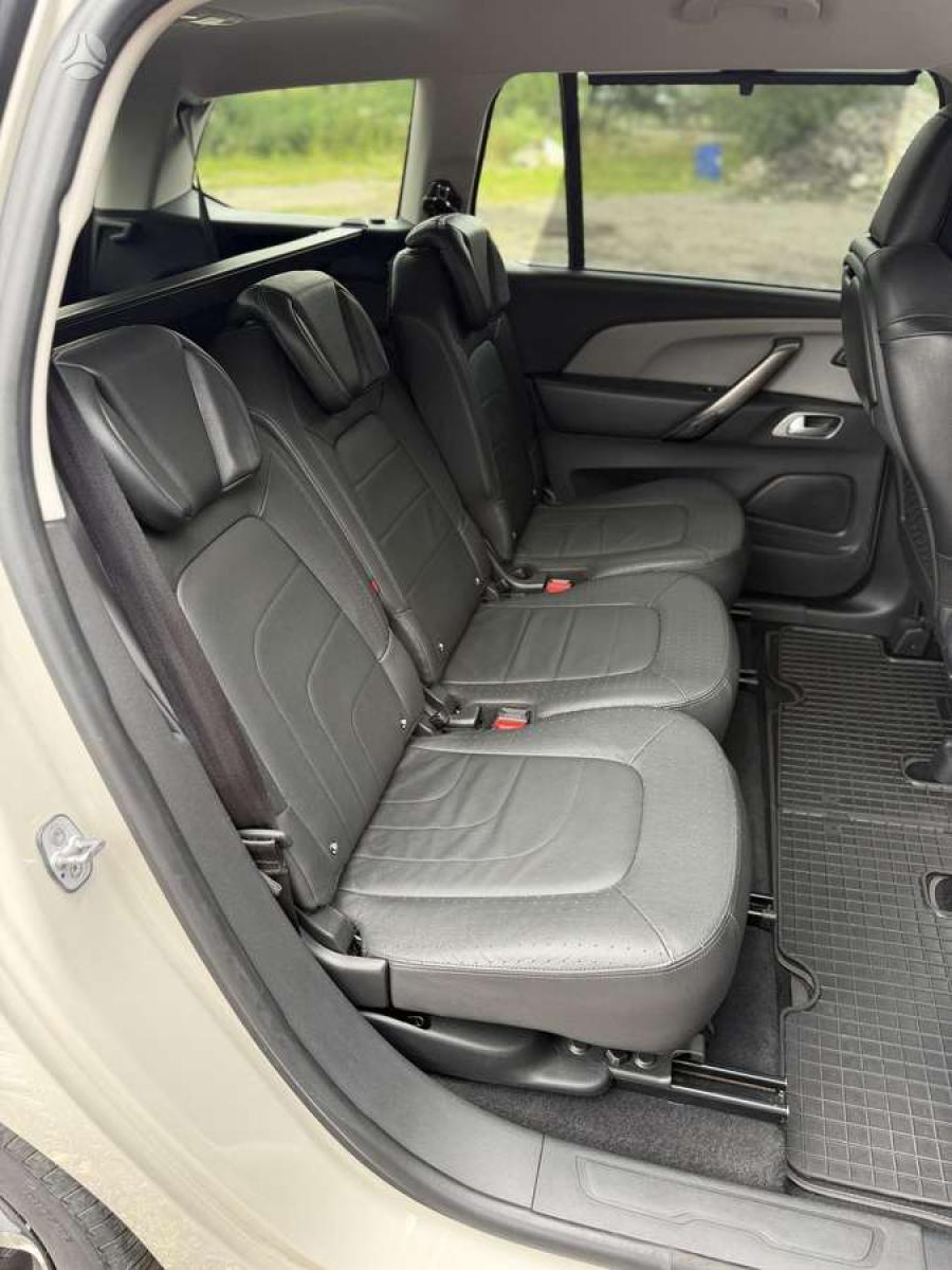 Grey Citroen Grand C4 SpaceToure 2021 in Kaunas, with an engine capacity of 1.50 L and mileage of 251 thousand km for 9300 €, photo 13 on AUTOMOTO.COM.LV