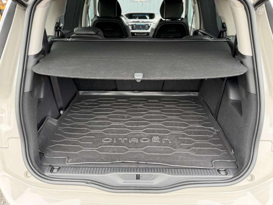 Grey Citroen Grand C4 SpaceToure 2021 in Kaunas, with an engine capacity of 1.50 L and mileage of 251 thousand km for 9300 €, photo 17 on AUTOMOTO.COM.LV