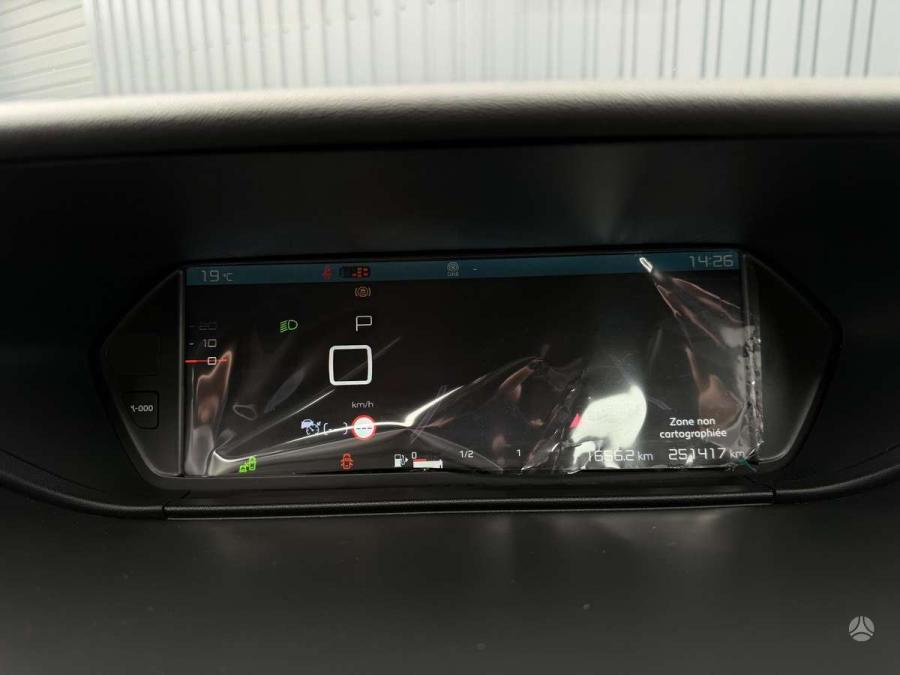 Grey Citroen Grand C4 SpaceToure 2021 in Kaunas, with an engine capacity of 1.50 L and mileage of 251 thousand km for 9300 €, photo 27 on AUTOMOTO.COM.LV