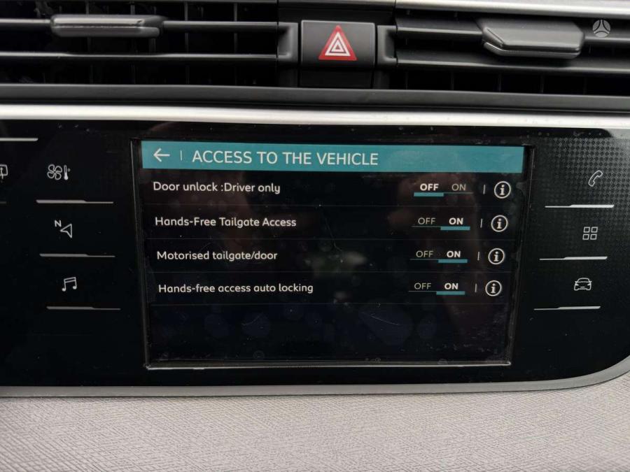 Grey Citroen Grand C4 SpaceToure 2021 in Kaunas, with an engine capacity of 1.50 L and mileage of 251 thousand km for 9300 €, photo 29 on AUTOMOTO.COM.LV