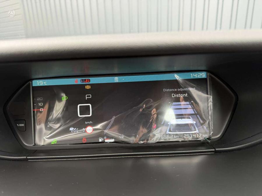 Grey Citroen Grand C4 SpaceToure 2021 in Kaunas, with an engine capacity of 1.50 L and mileage of 251 thousand km for 9300 €, photo 33 on AUTOMOTO.COM.LV