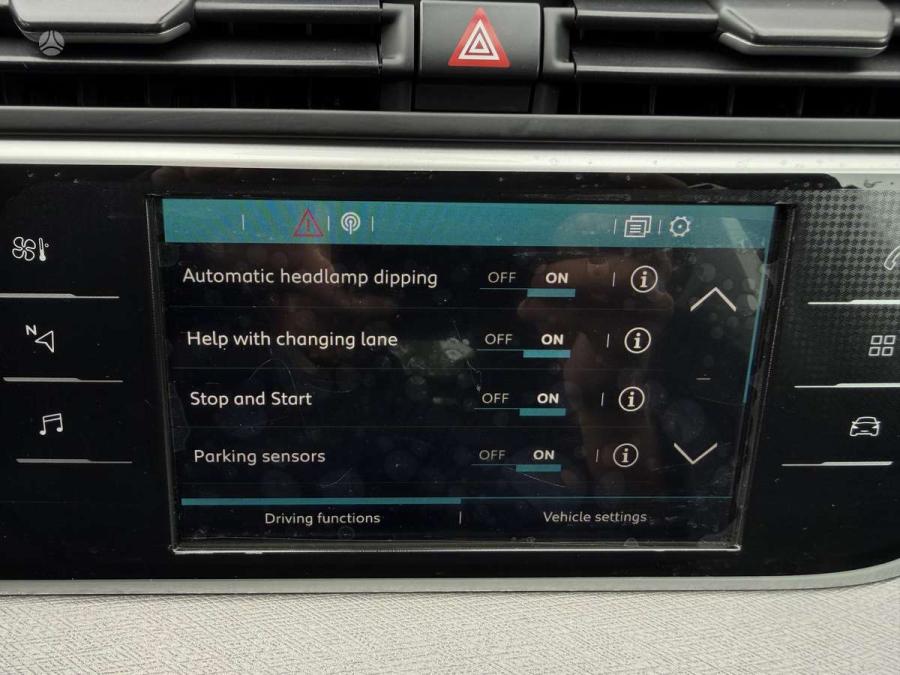 Grey Citroen Grand C4 SpaceToure 2021 in Kaunas, with an engine capacity of 1.50 L and mileage of 251 thousand km for 9300 €, photo 34 on AUTOMOTO.COM.LV