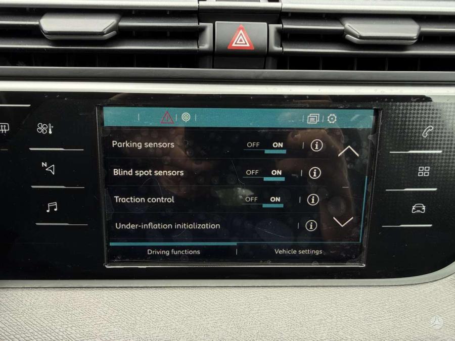 Grey Citroen Grand C4 SpaceToure 2021 in Kaunas, with an engine capacity of 1.50 L and mileage of 251 thousand km for 9300 €, photo 35 on AUTOMOTO.COM.LV