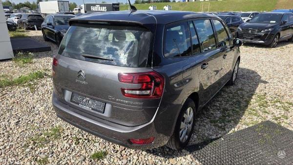 Pelēks Citroen Grand C4 SpaceToure 2021 Viļņa, ar dzinēja tilpumu 1.50 L un nobraukumu 161 tūkst. km par 11979 €, foto 5 vietnē AUTOMOTO.COM.LV