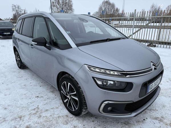 Pelēks Citroen Grand C4 SpaceToure 2022 Marijampole, ar dzinēja tilpumu 1.50 L un nobraukumu 180 tūkst. km par 13546 €, foto 3 vietnē AUTOMOTO.COM.LV