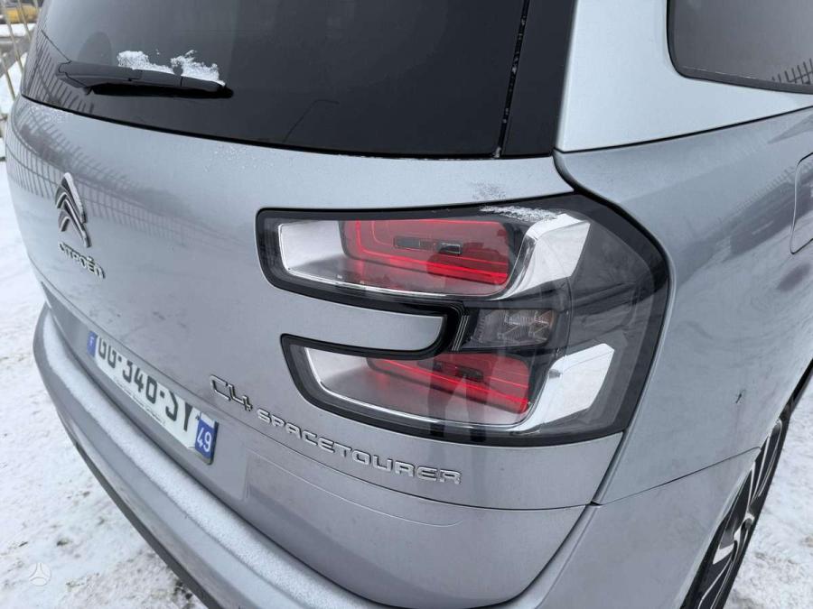 Pelēks Citroen Grand C4 SpaceToure 2022 Marijampole, ar dzinēja tilpumu 1.50 L un nobraukumu 180 tūkst. km par 13546 €, foto 10 vietnē AUTOMOTO.COM.LV