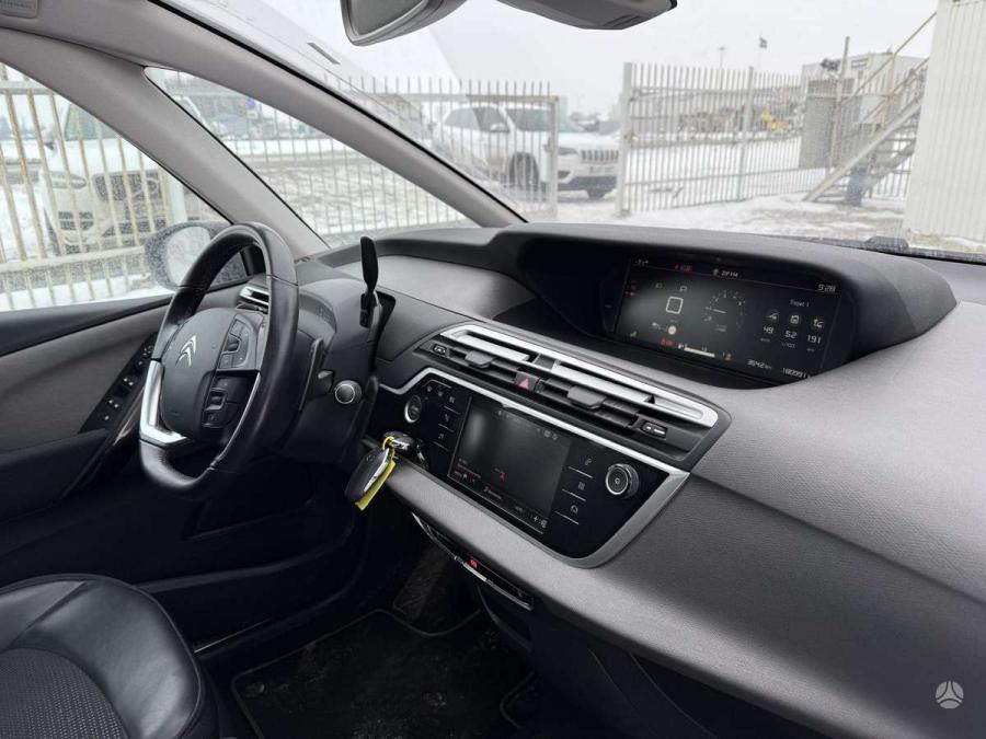 Pelēks Citroen Grand C4 SpaceToure 2022 Marijampole, ar dzinēja tilpumu 1.50 L un nobraukumu 180 tūkst. km par 13546 €, foto 20 vietnē AUTOMOTO.COM.LV